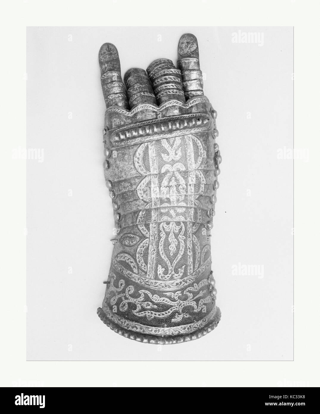 Gold armor hi-res stock photography and images - Alamy