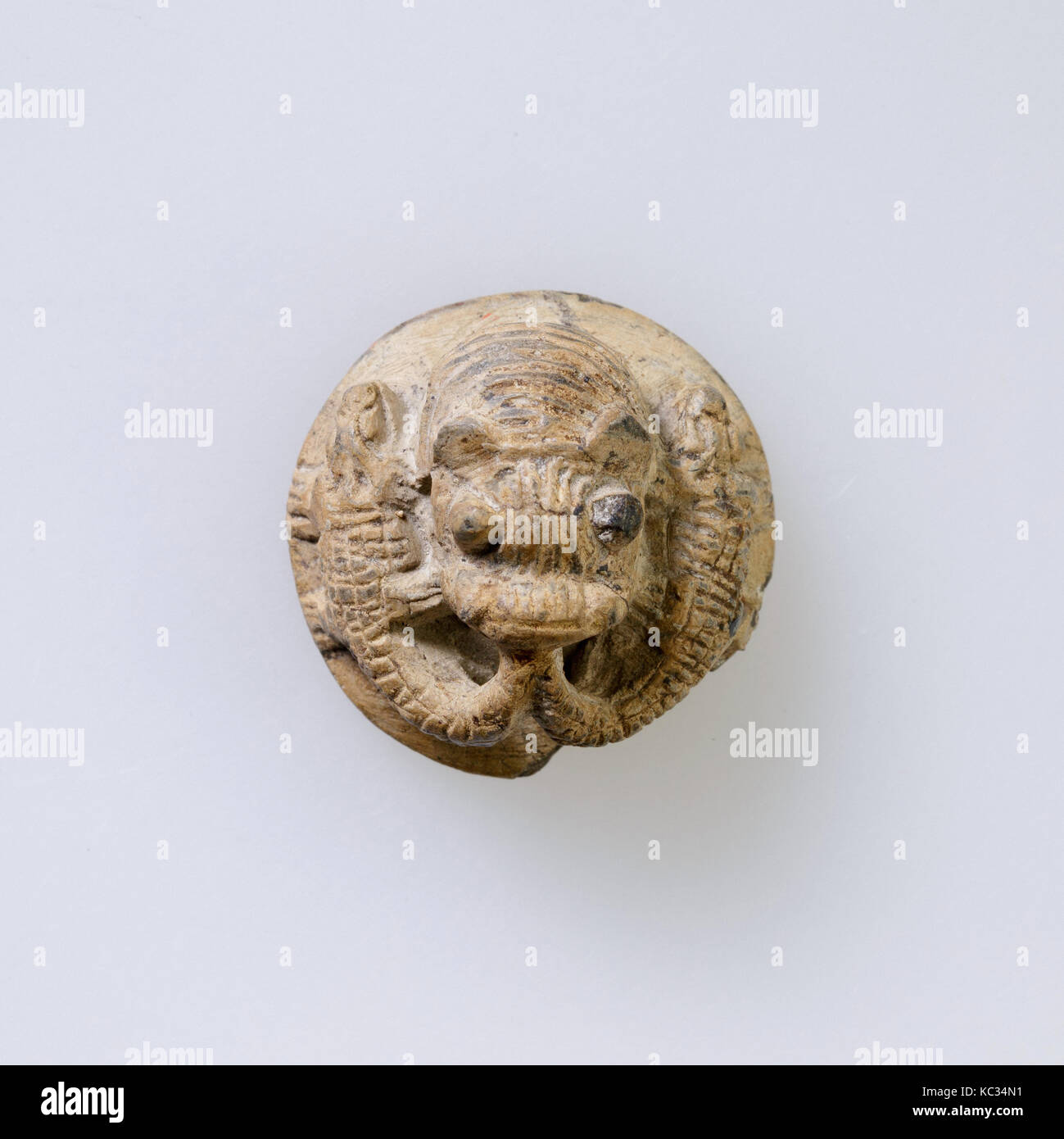 Hippopotamus head amulet hi-res stock photography and images - Alamy