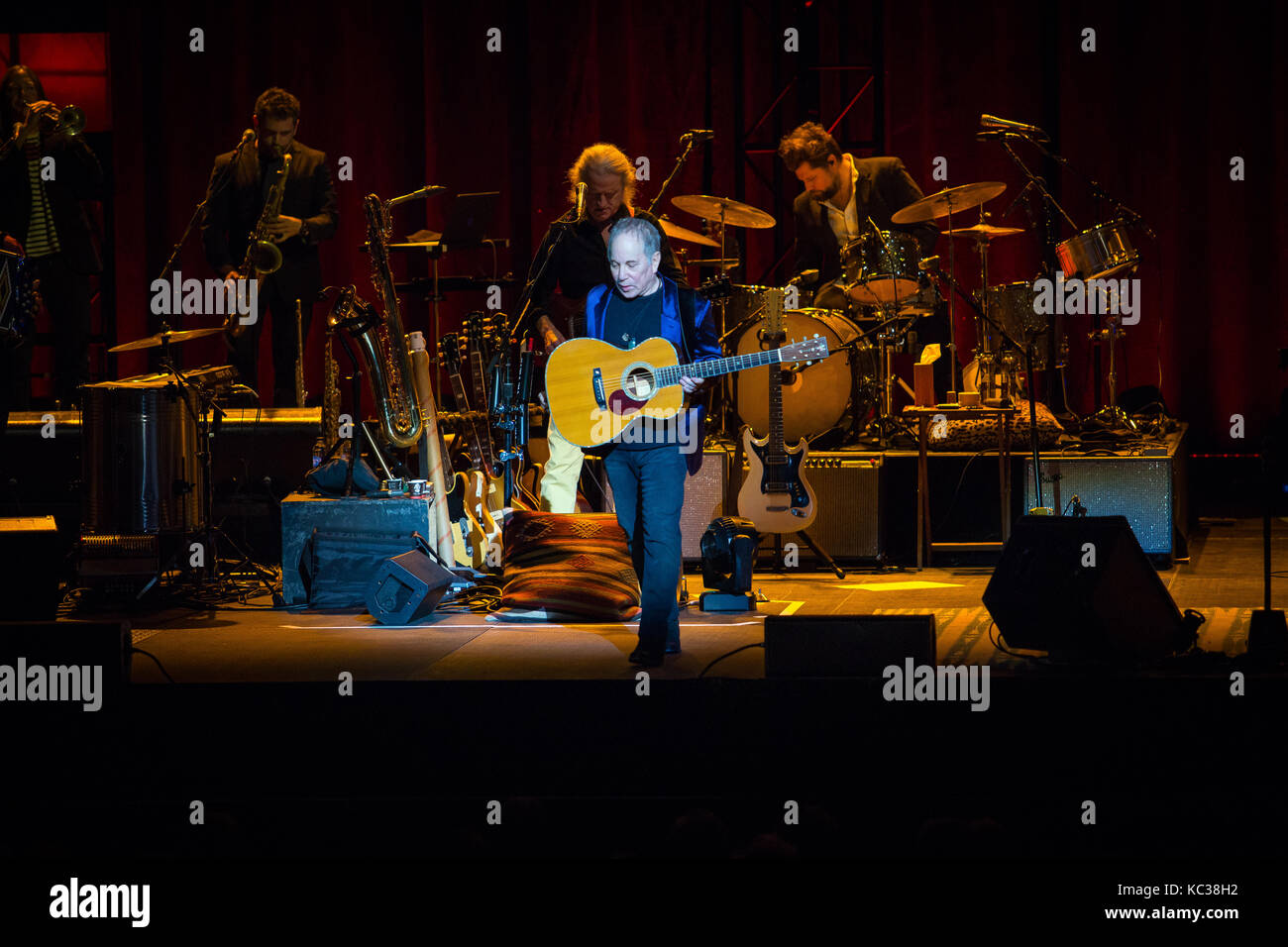 The American singer and songwriter Paul Simon performs a live concert ...