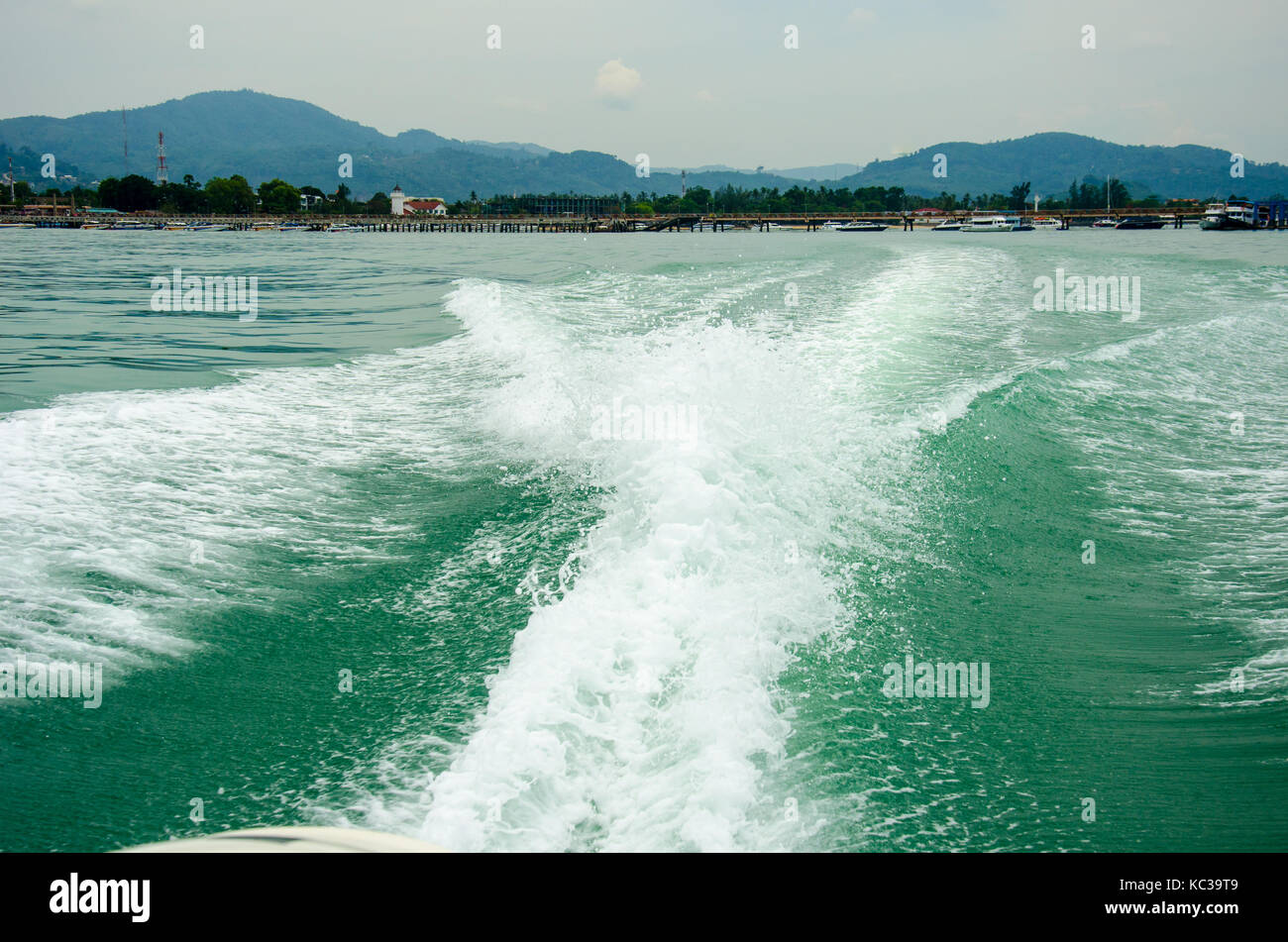 Wave traces on the ocean surface Stock Photo - Alamy
