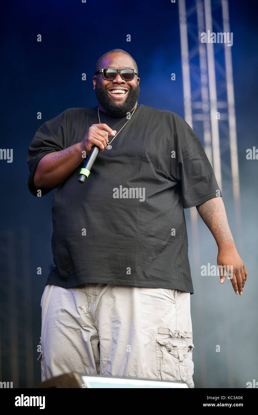 American rappers duo concert hi-res stock photography and images - Alamy