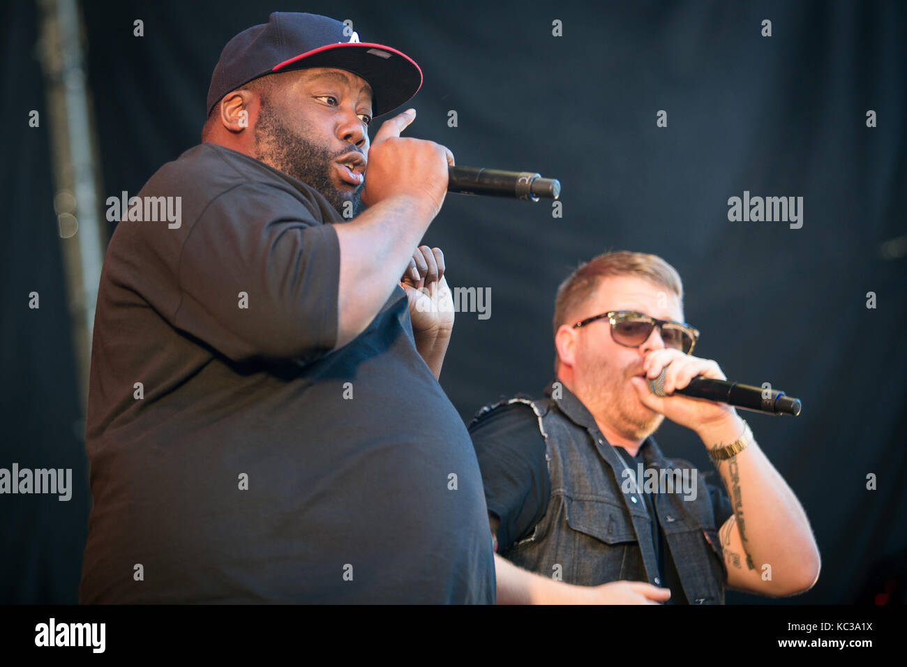 American rappers duo concert hi-res stock photography and images - Alamy