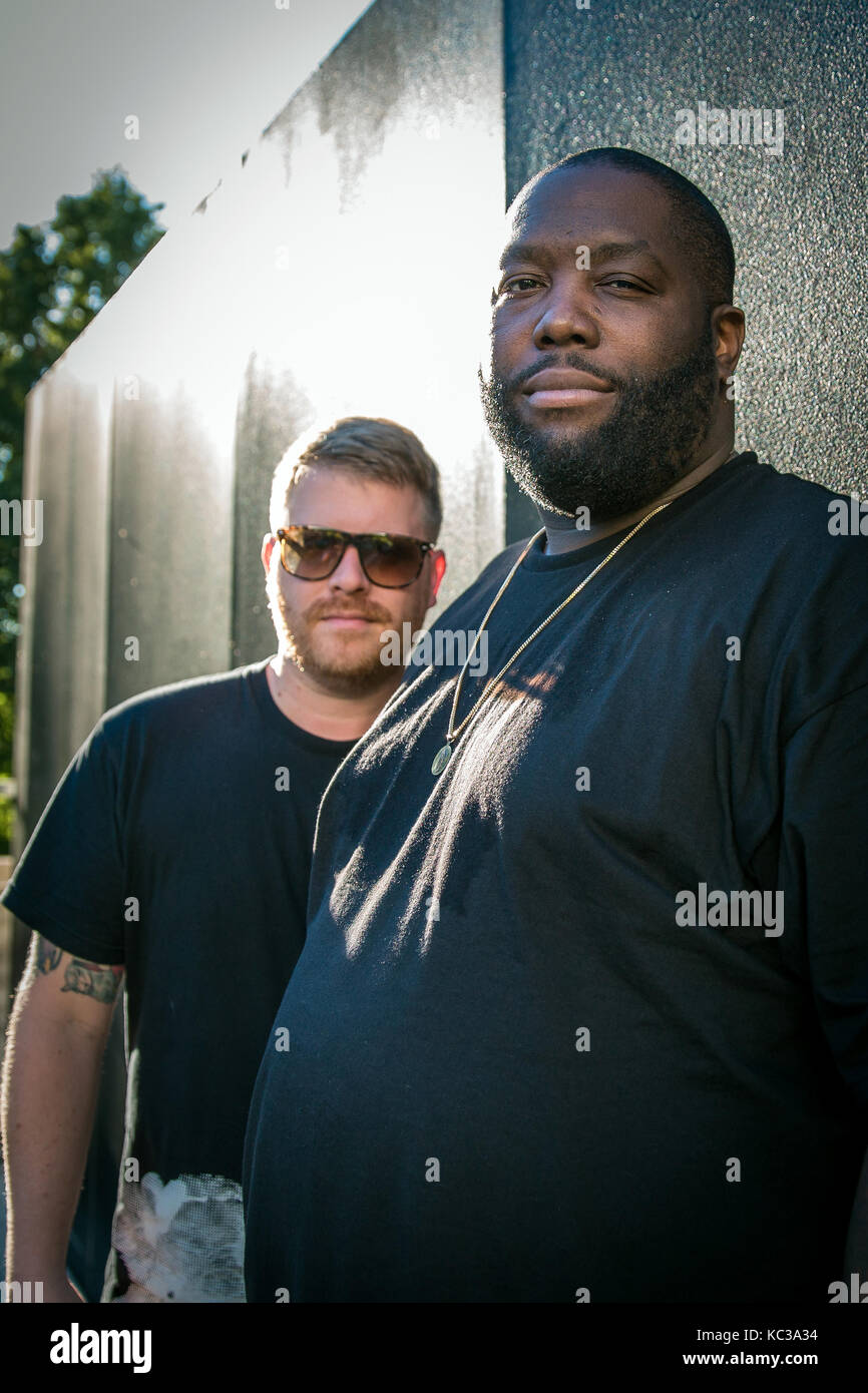 American rappers duo concert hi-res stock photography and images - Alamy
