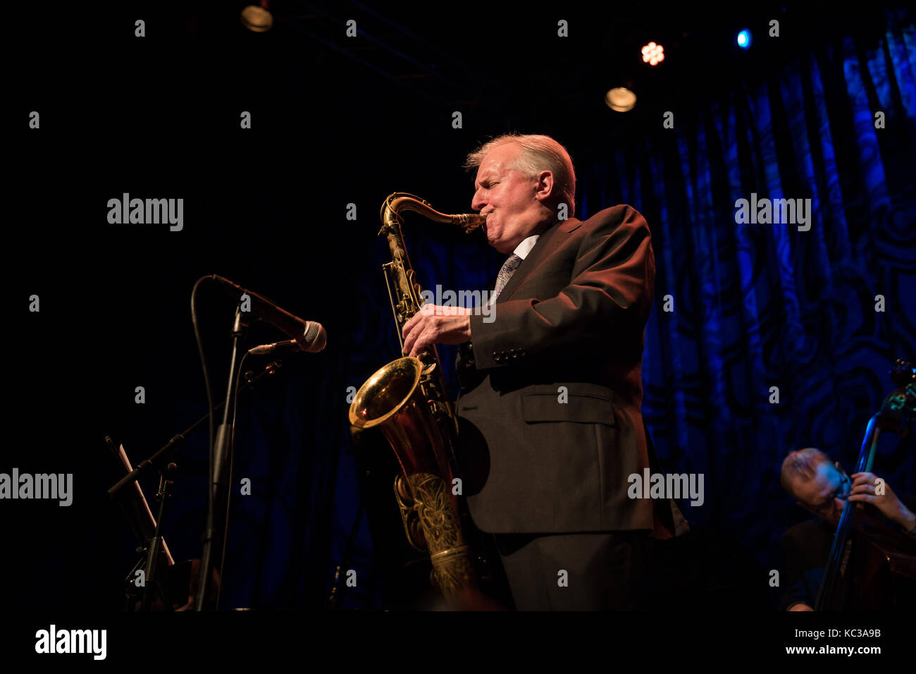 Scott hamilton hi-res stock photography and images - Alamy