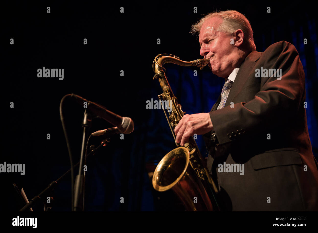 Scott hamilton musician hi-res stock photography and images - Alamy