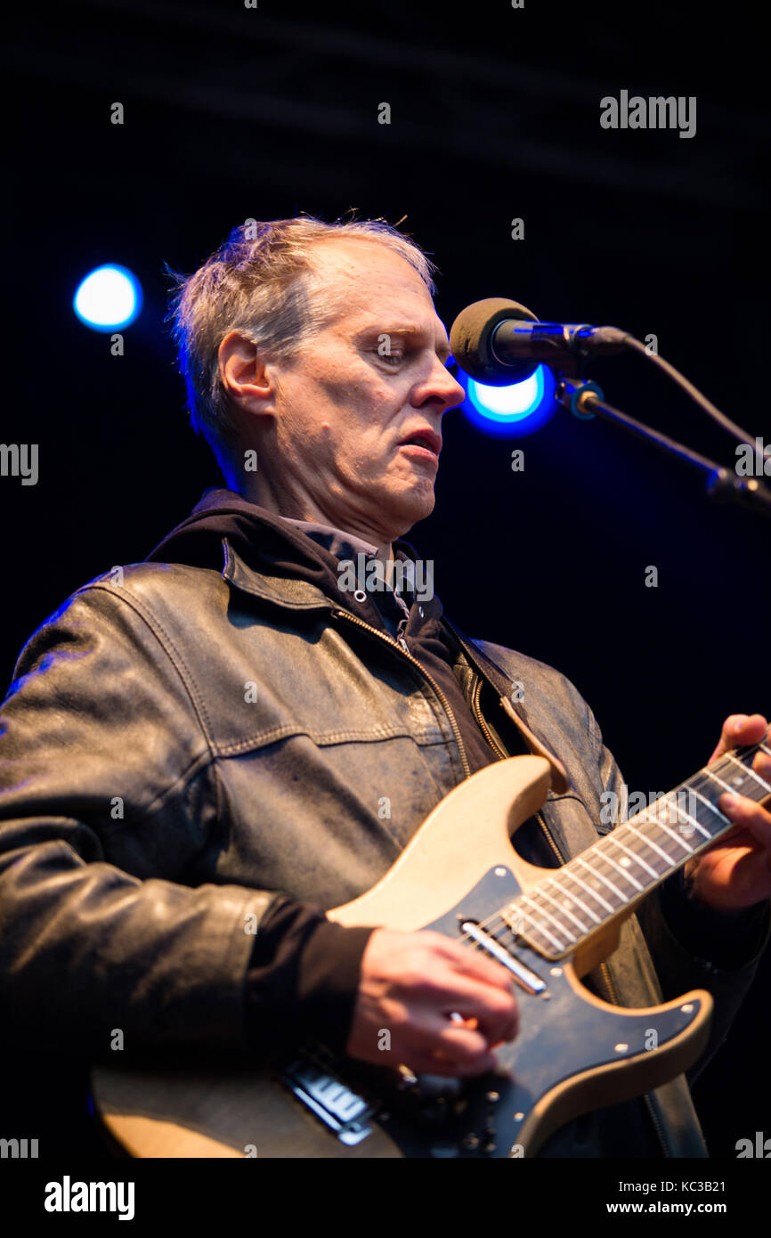 Punk 1970s concert hi-res stock photography and images - Alamy