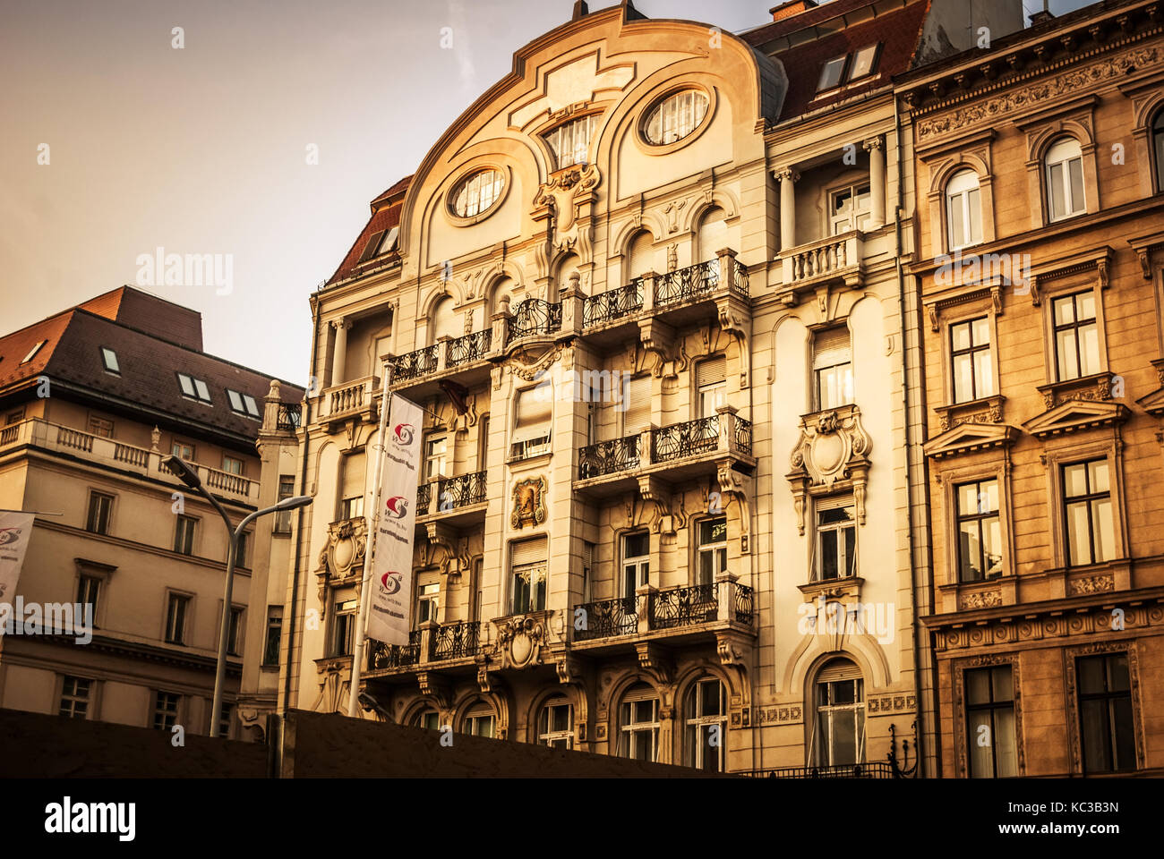Retro budapest hi-res stock photography and images - Alamy
