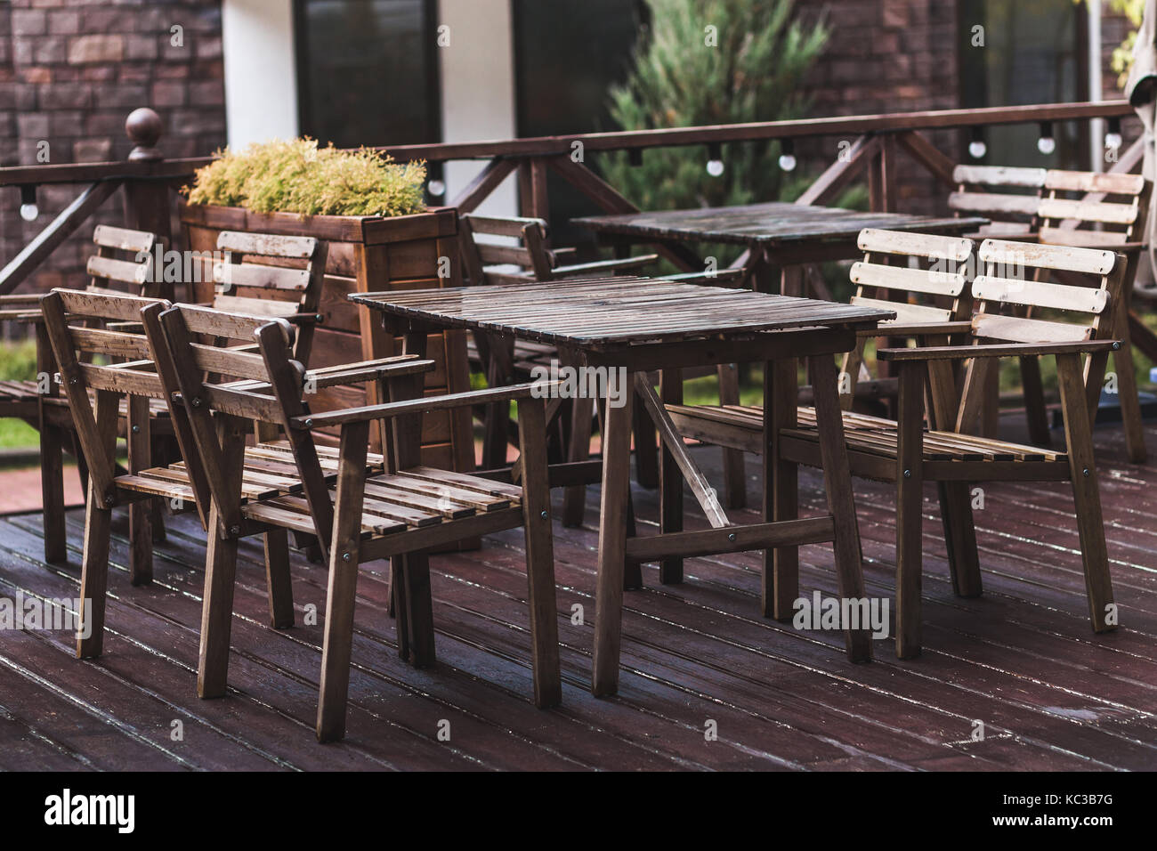Spruce tree terrace cafe hi-res stock photography and images - Alamy
