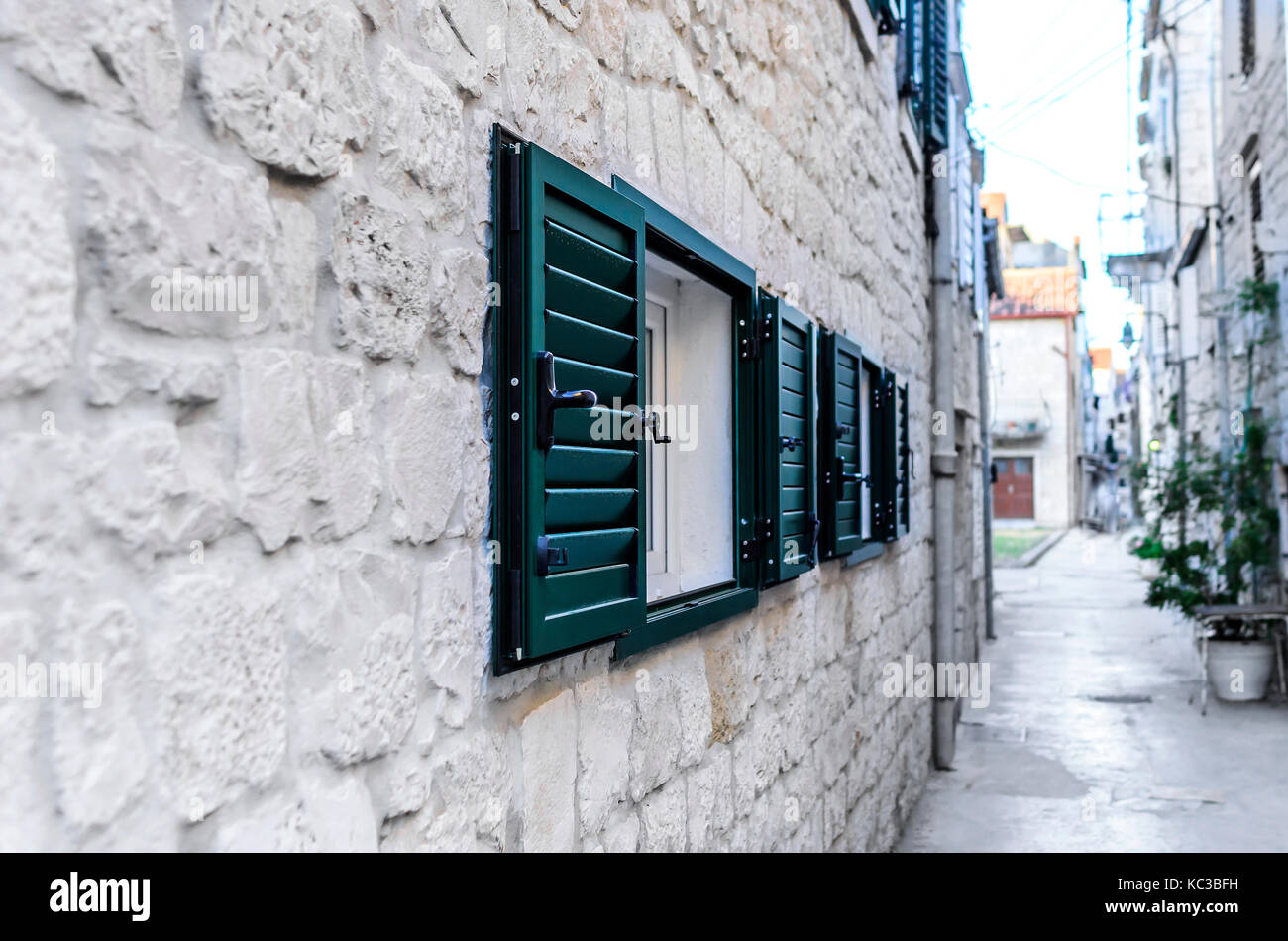 Mediterranean window shutters hi-res stock photography and images - Alamy