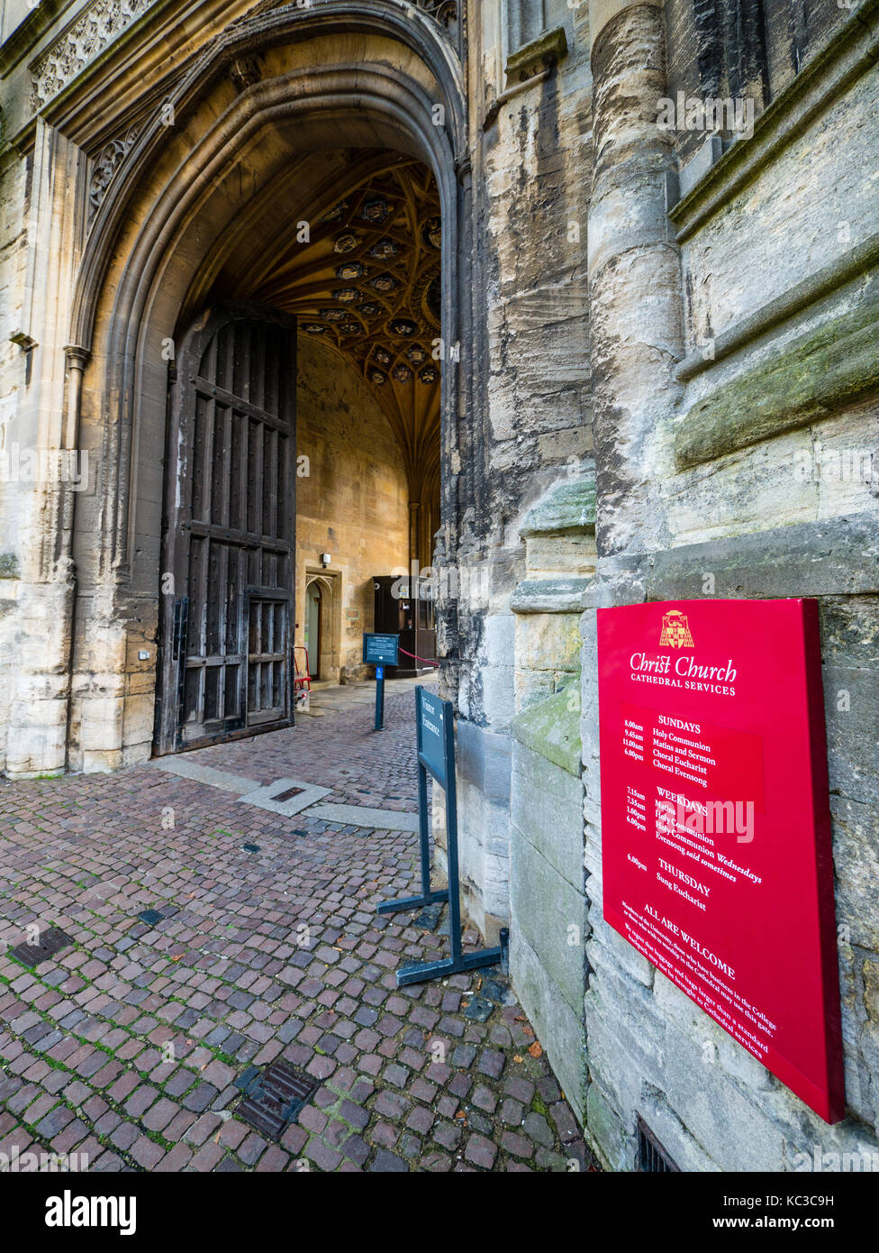 Entrance to Tom Tower, Christ Church College, Oxford University, Oxford ...