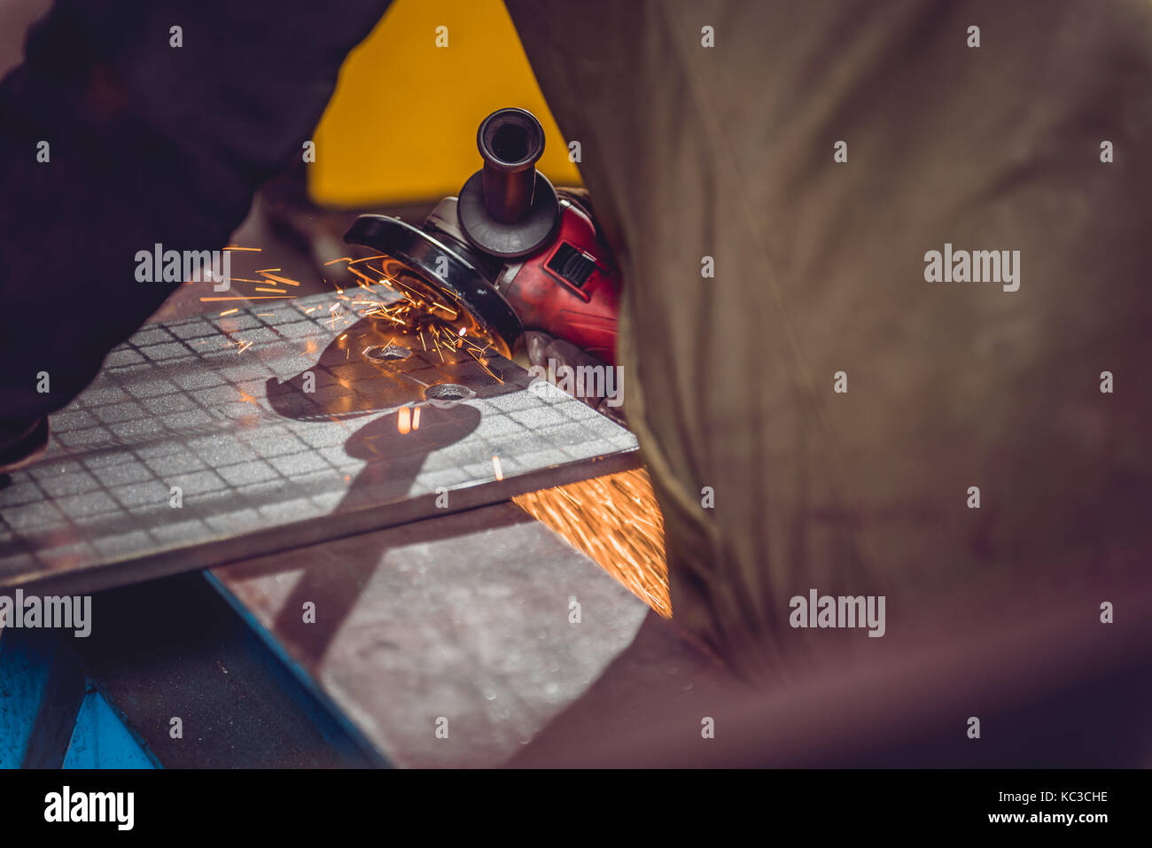Factory worker protection hi-res stock photography and images - Alamy