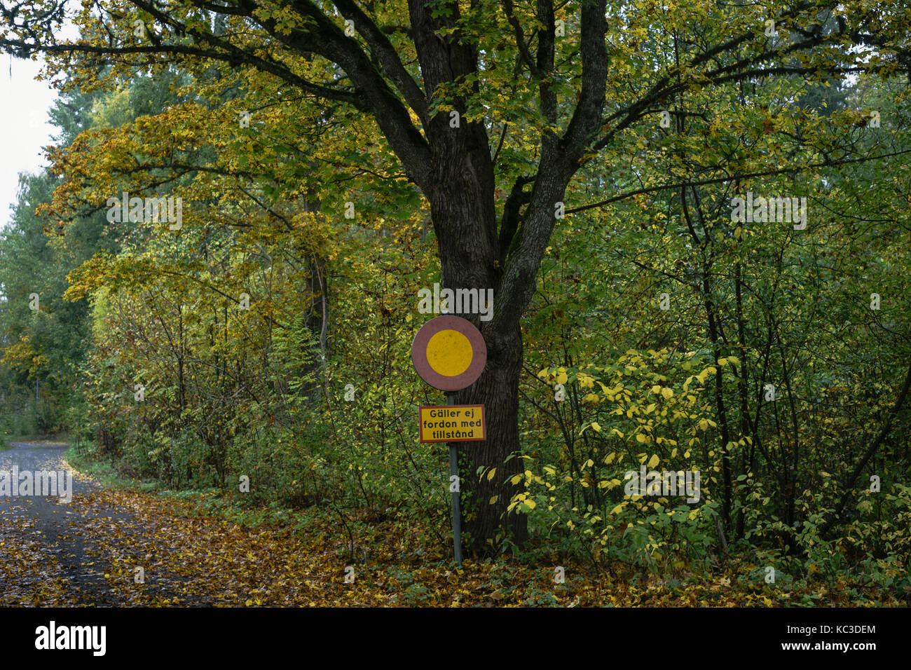 Old no entry sign hi-res stock photography and images - Alamy