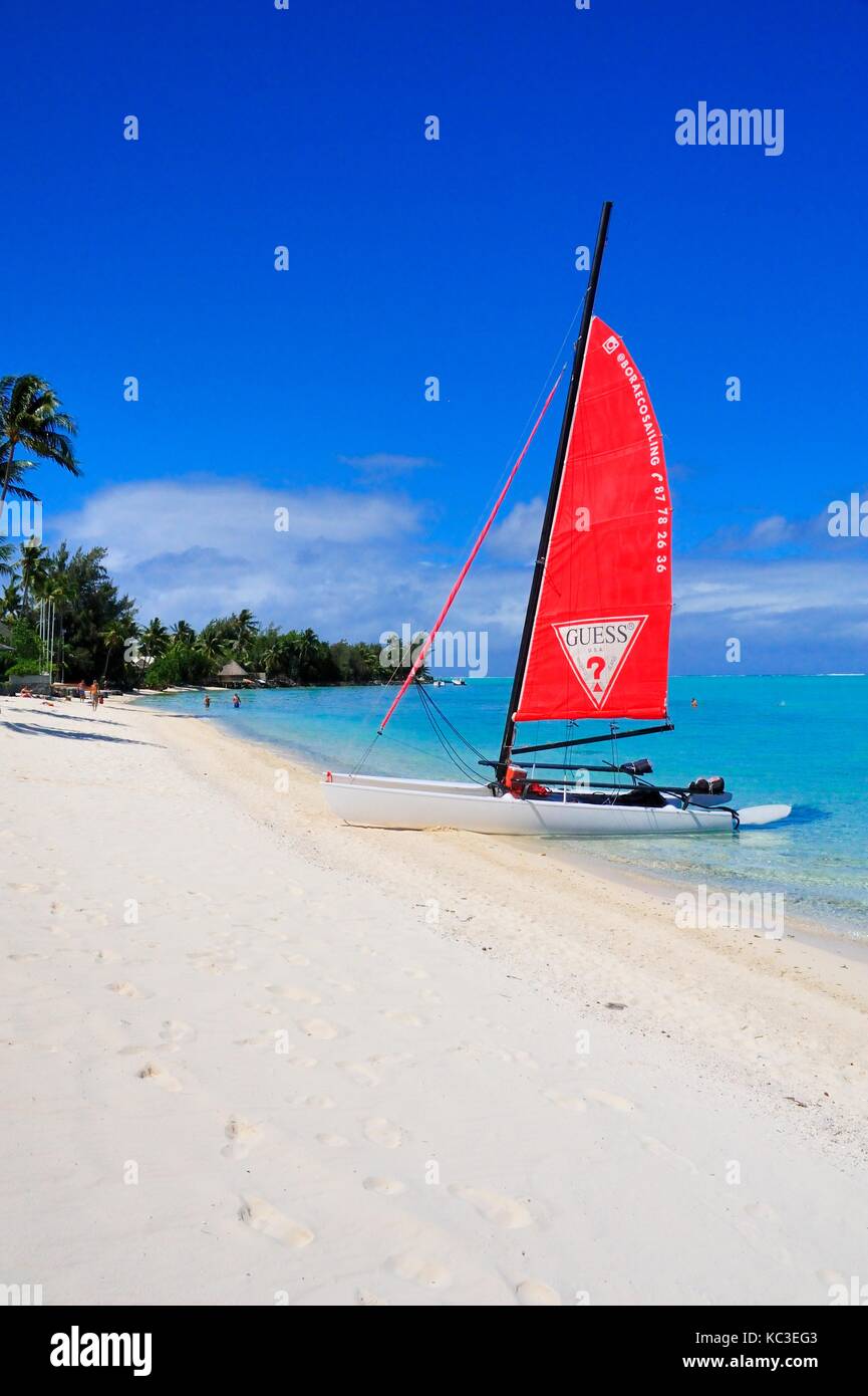 Society islands bora bora yacht hi-res stock photography and images - Alamy