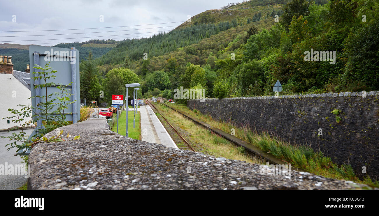 Stromeferry station hi-res stock photography and images - Alamy