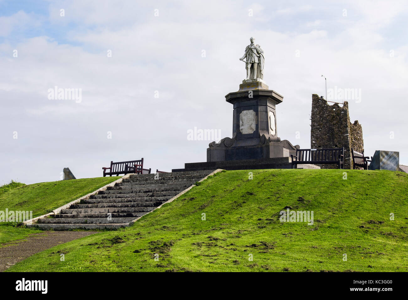 The Prince Albert memorial statue on Castle Hill viewpoint. Tenby ...