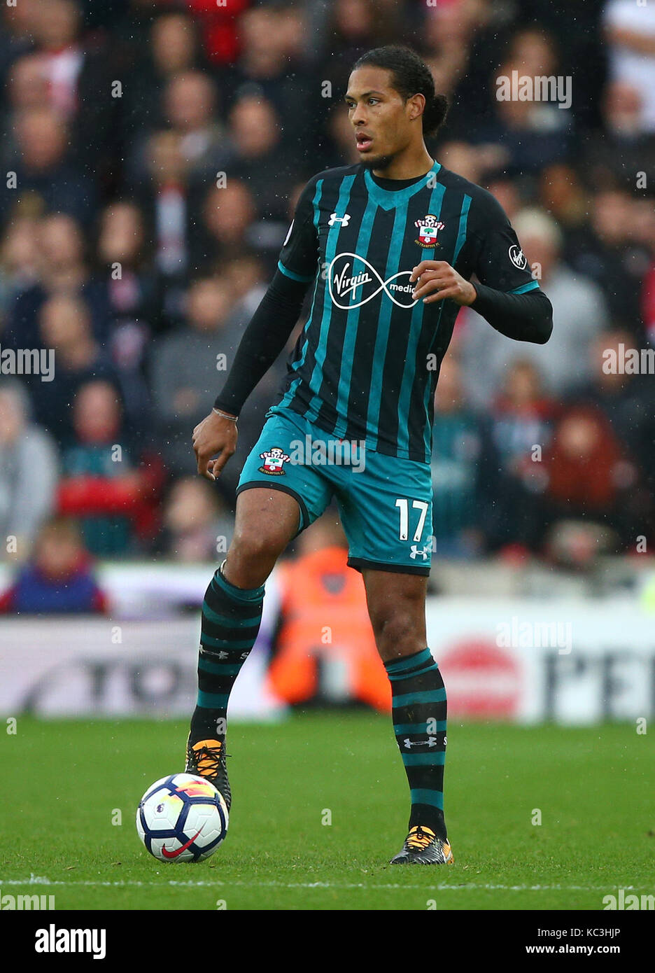 Southampton's Virgil van Dijk during the Premier League match at the ...