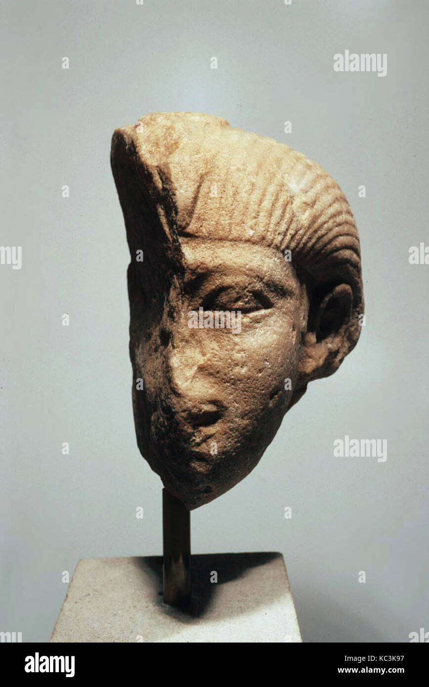 Back of sphinx egypt hi-res stock photography and images - Alamy