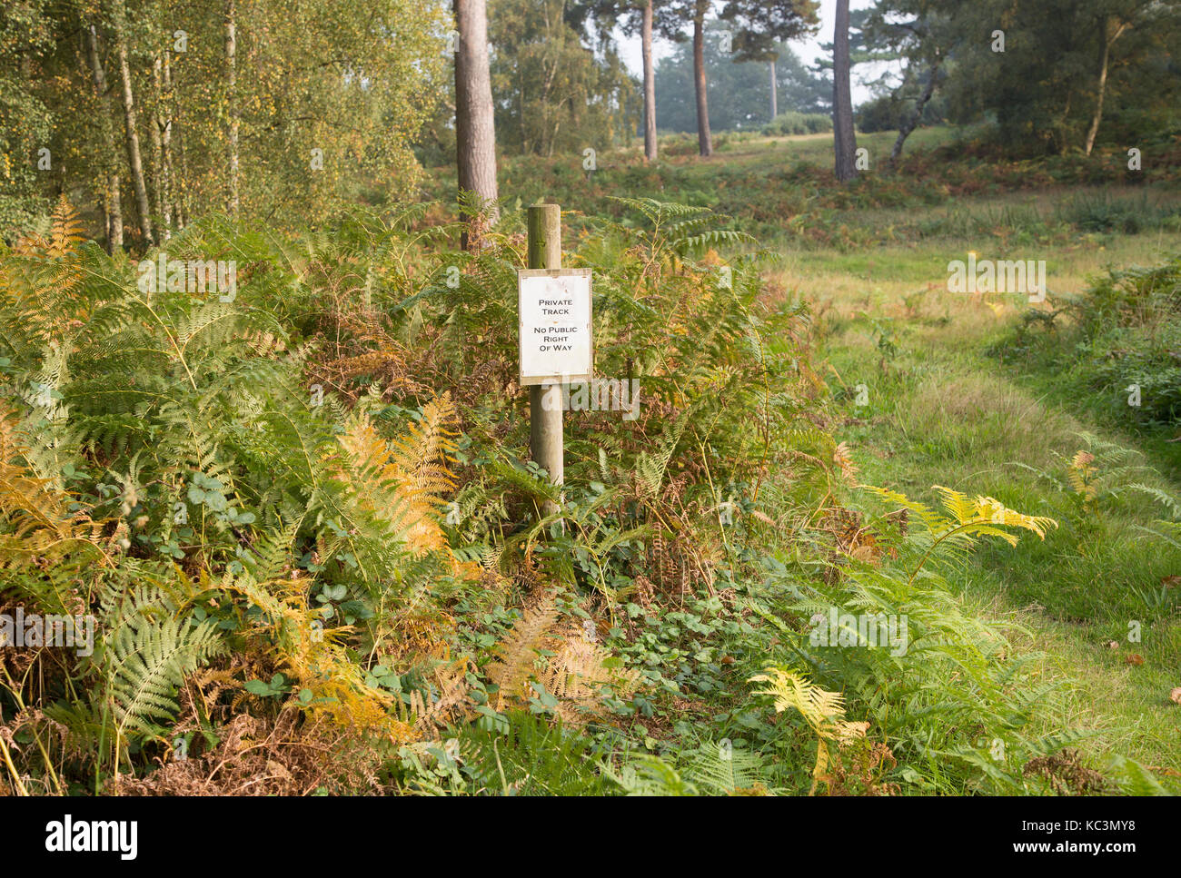 No public right of way sign hi-res stock photography and images - Alamy