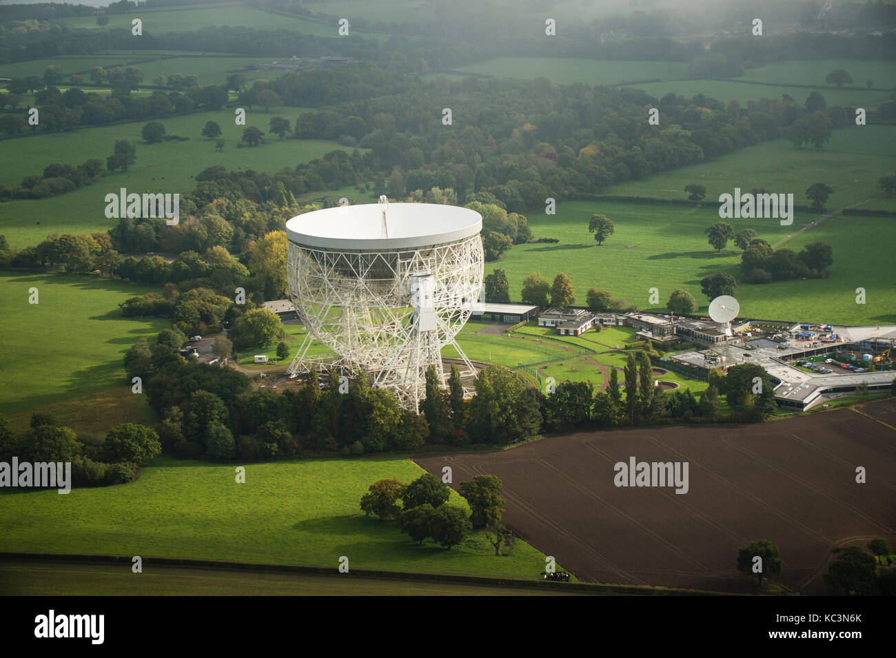 Jodrell bank dish aerial hi-res stock photography and images - Alamy