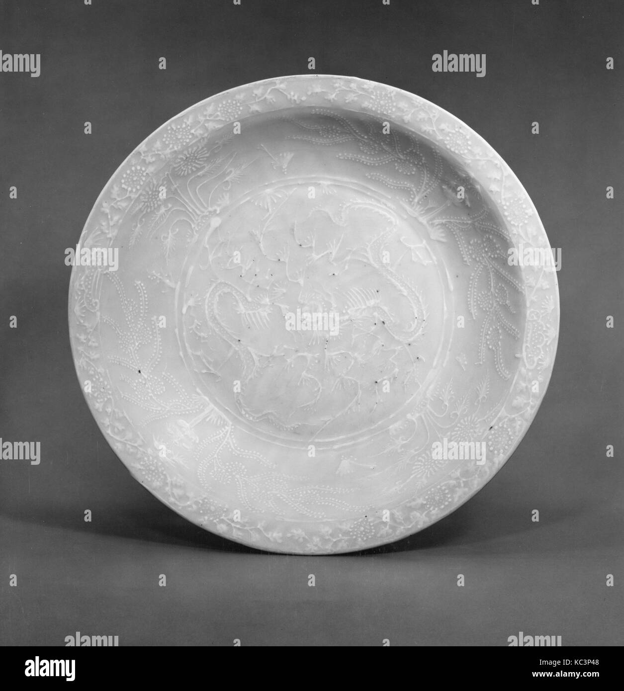 Ming plate Black and White Stock Photos & Images - Alamy