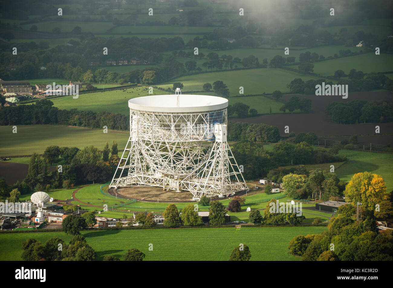 Jodrell bank dish aerial hi-res stock photography and images - Alamy