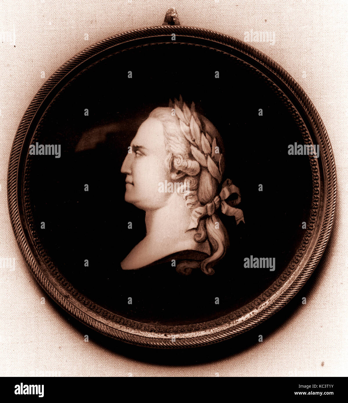 George ivory hi-res stock photography and images - Alamy
