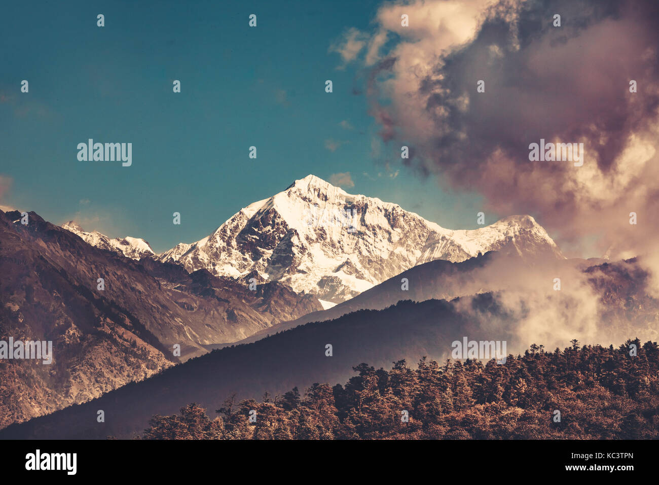 Himalayas mountain landscape. Trekking in Nepal Stock Photo - Alamy Himalayas mountain landscape. Trekking in Nepal Stock Photo - Alamy