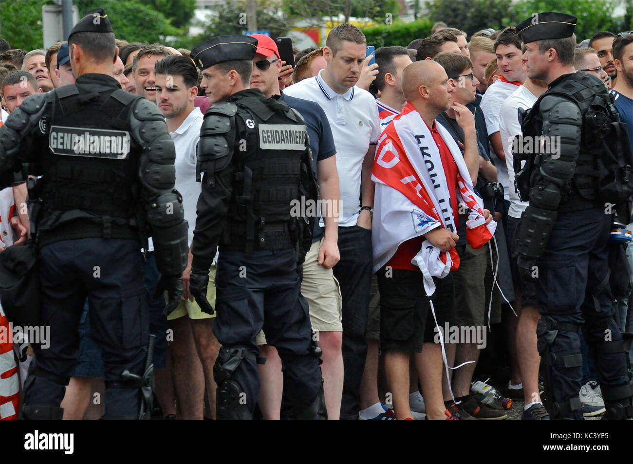 EURO 2016: English supporters face riot police at Geoffry Guichard ...