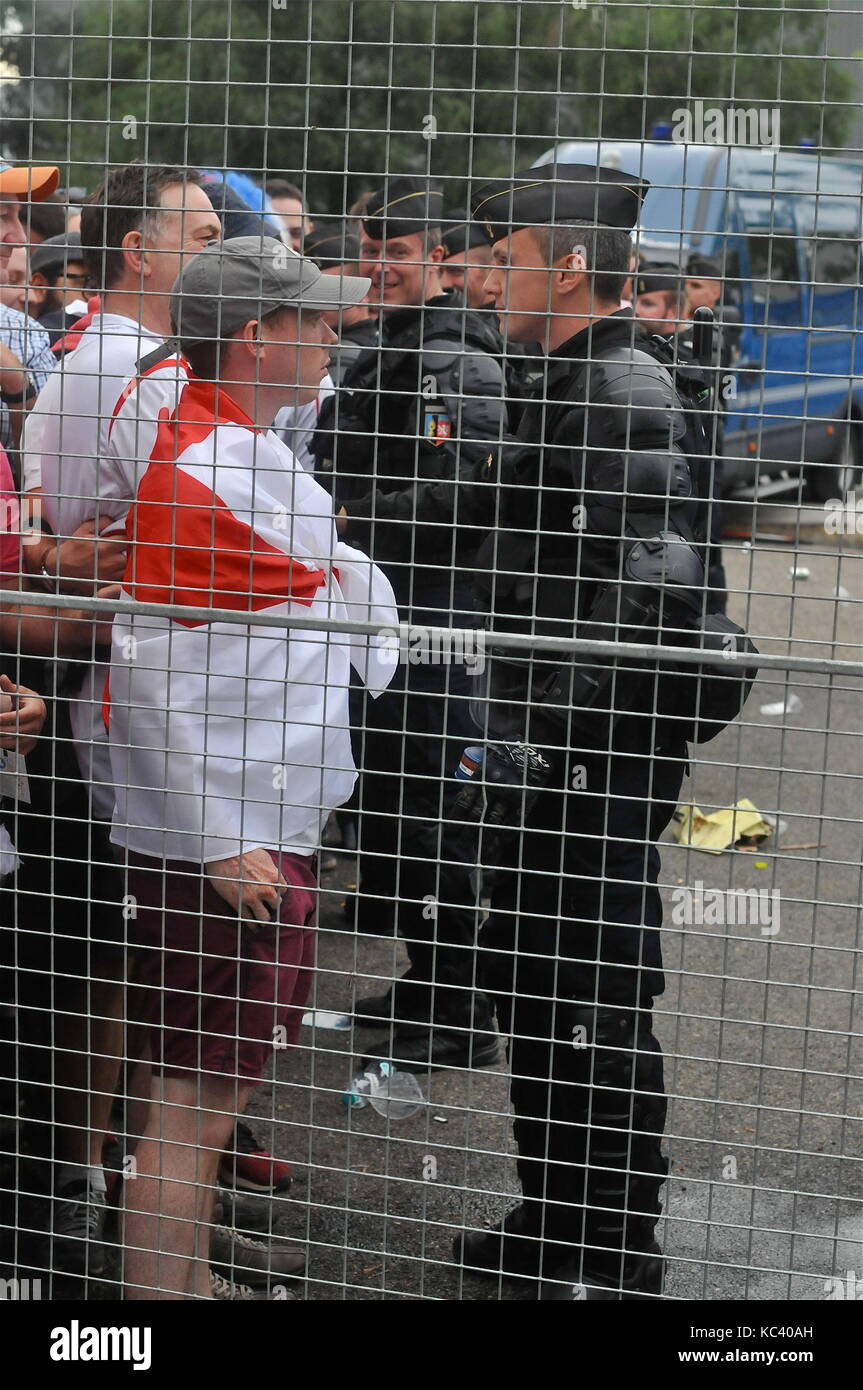 EURO 2016: English supporters face riot police at Geoffry Guichard ...