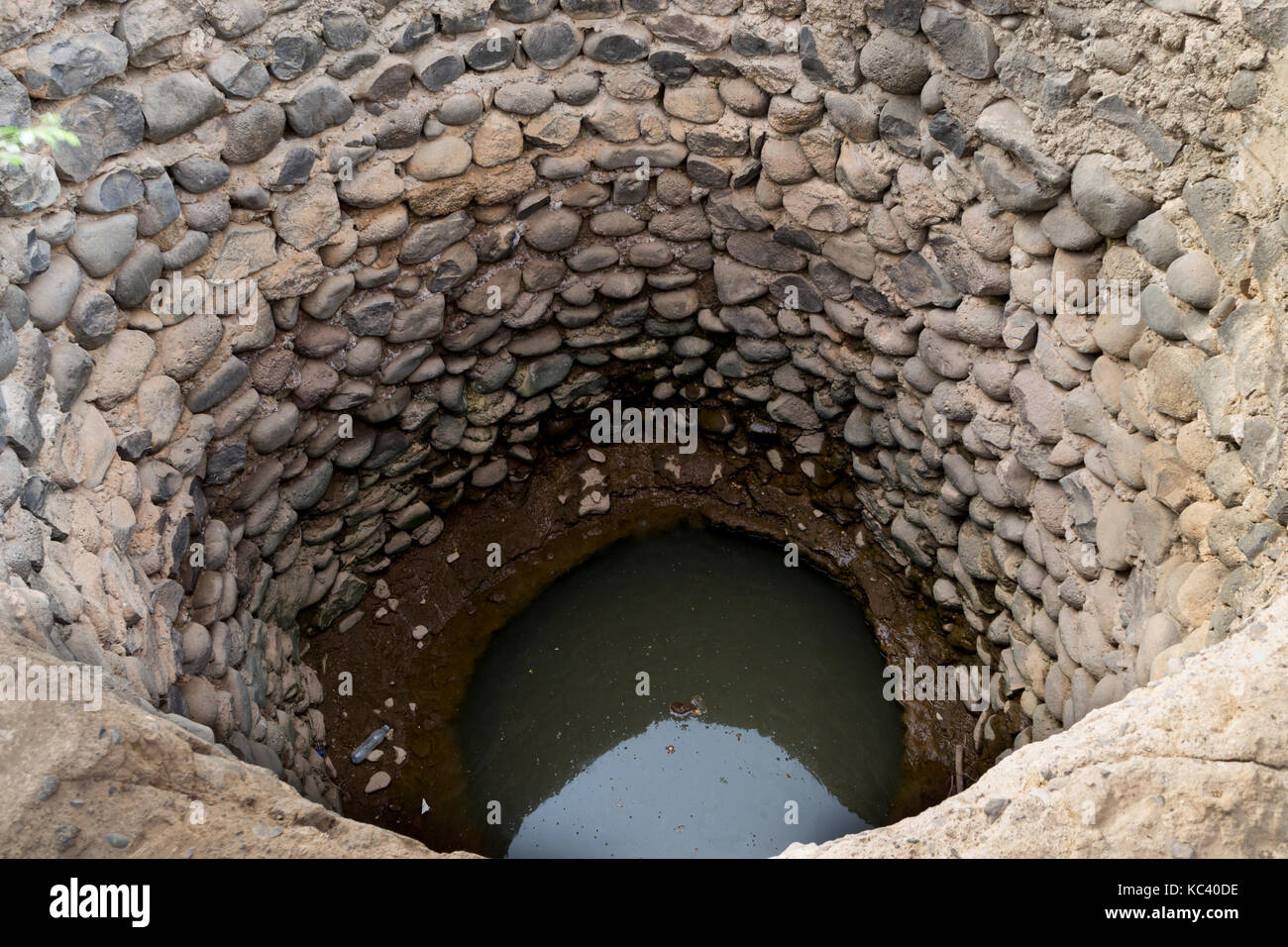 Deep water well hi-res stock photography and images - Alamy