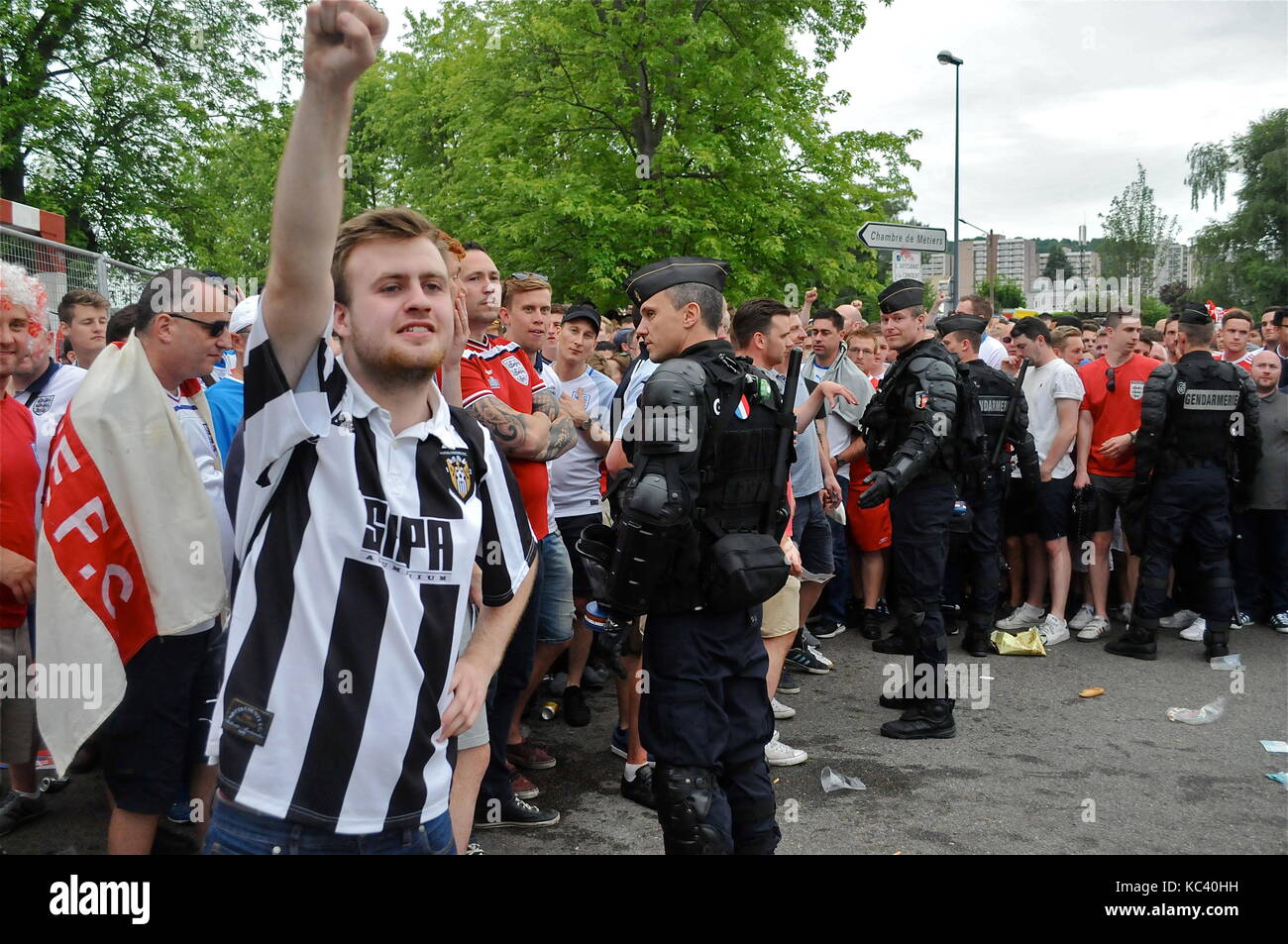 EURO 2016: English supporters face riot police at Geoffry Guichard ...