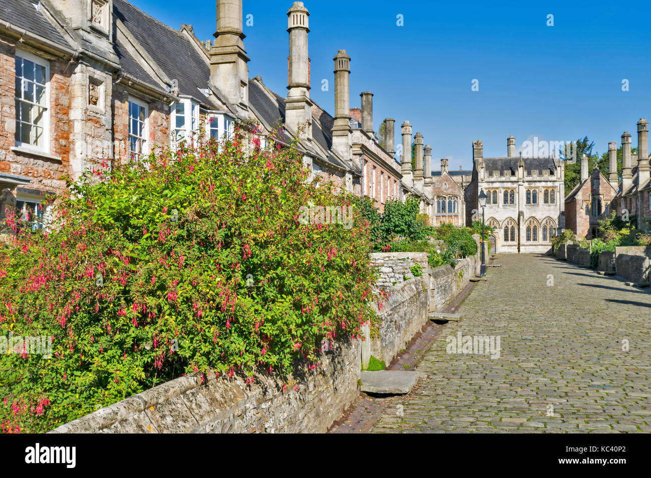 WELLS CITY SOMERSET ENGLAND CATHEDRAL VICARS CLOSE AND HOUSES WITH ...