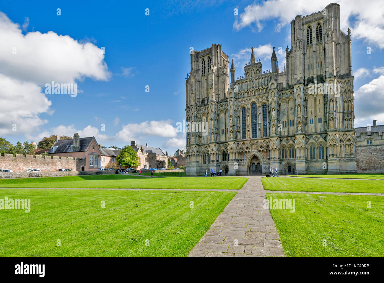 WELLS CITY SOMERSET ENGLAND CATHEDRAL WEST FRONT WITH MYRIAD MEDIEVAL ...
