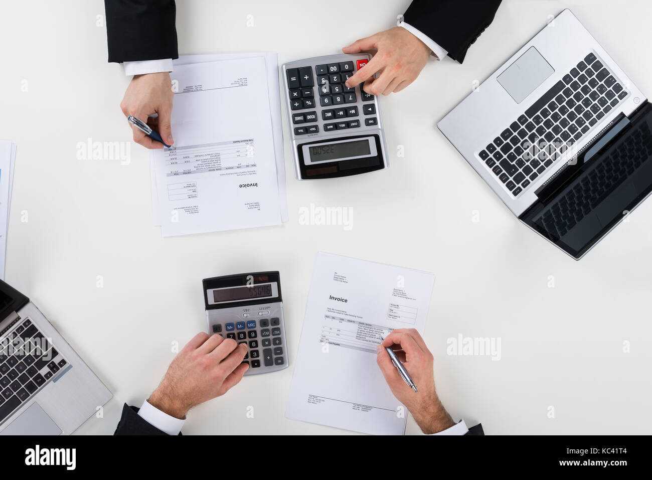 Accountant report hi-res stock photography and images - Alamy