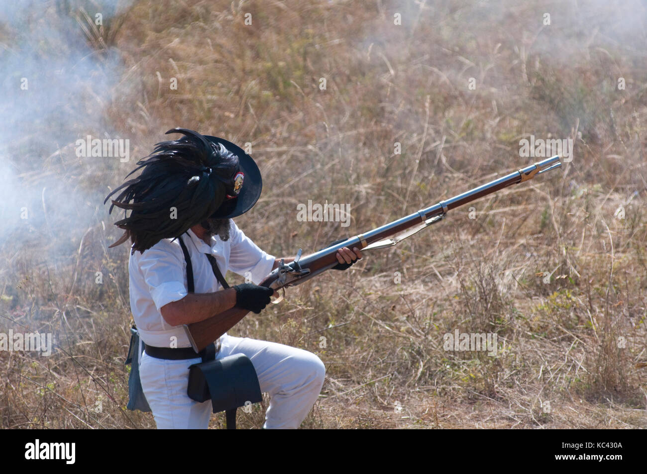 Flintlock rifle hi-res stock photography and images - Alamy