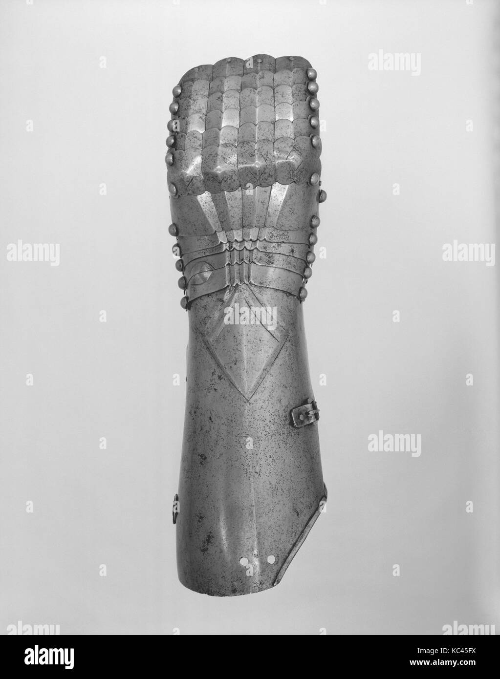 Gauntlet armor Black and White Stock Photos & Images - Alamy