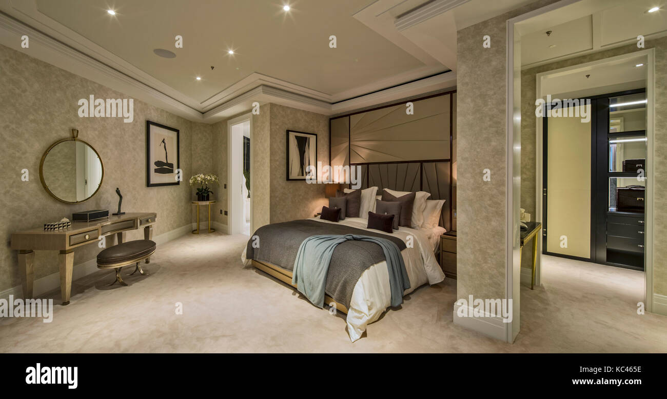 Master bedroom. Ten Trinity Square - The Residences, London, United ...