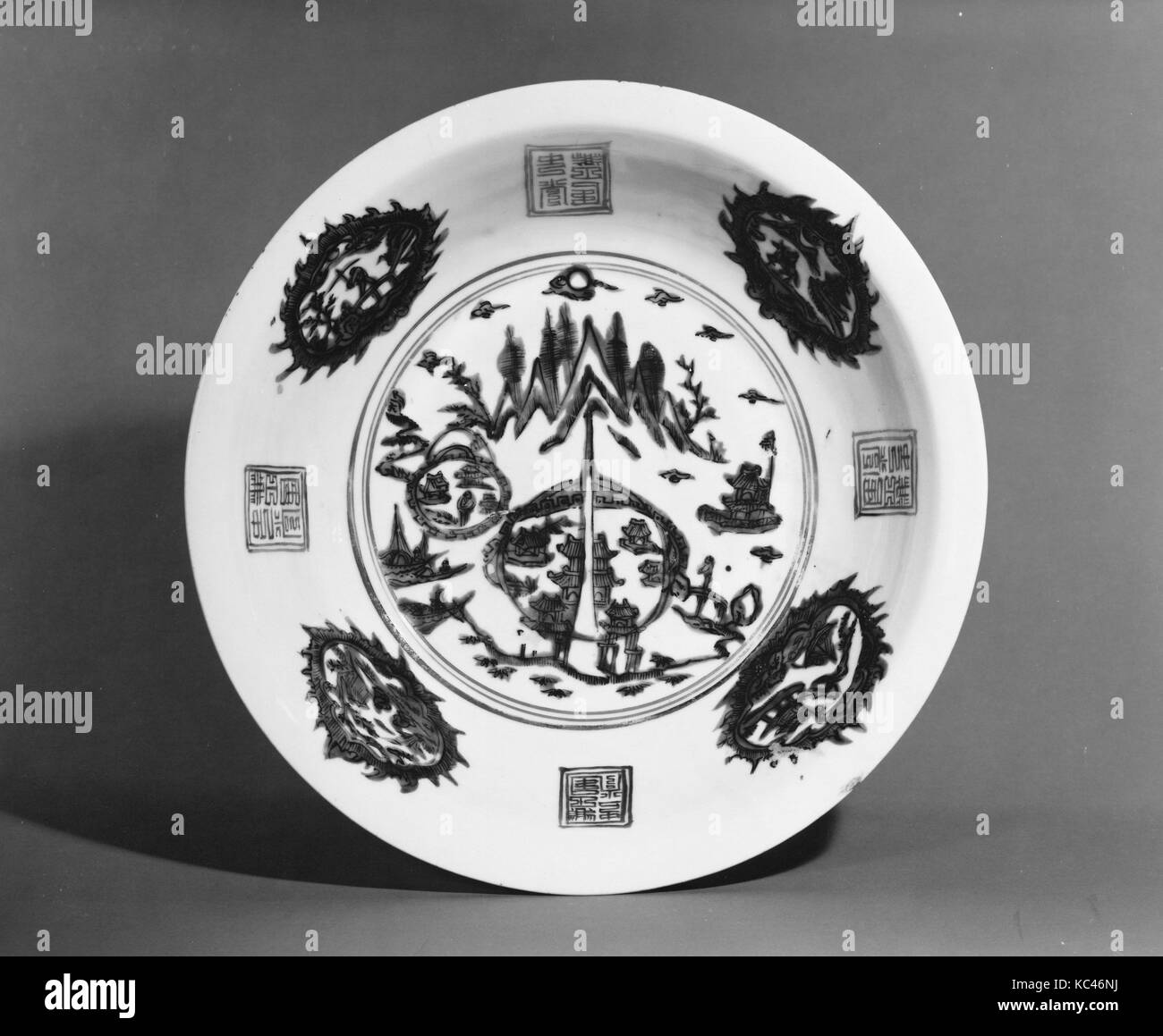 Plate, Ming dynasty (1368–1644), late 16th–early 17th century, China ...