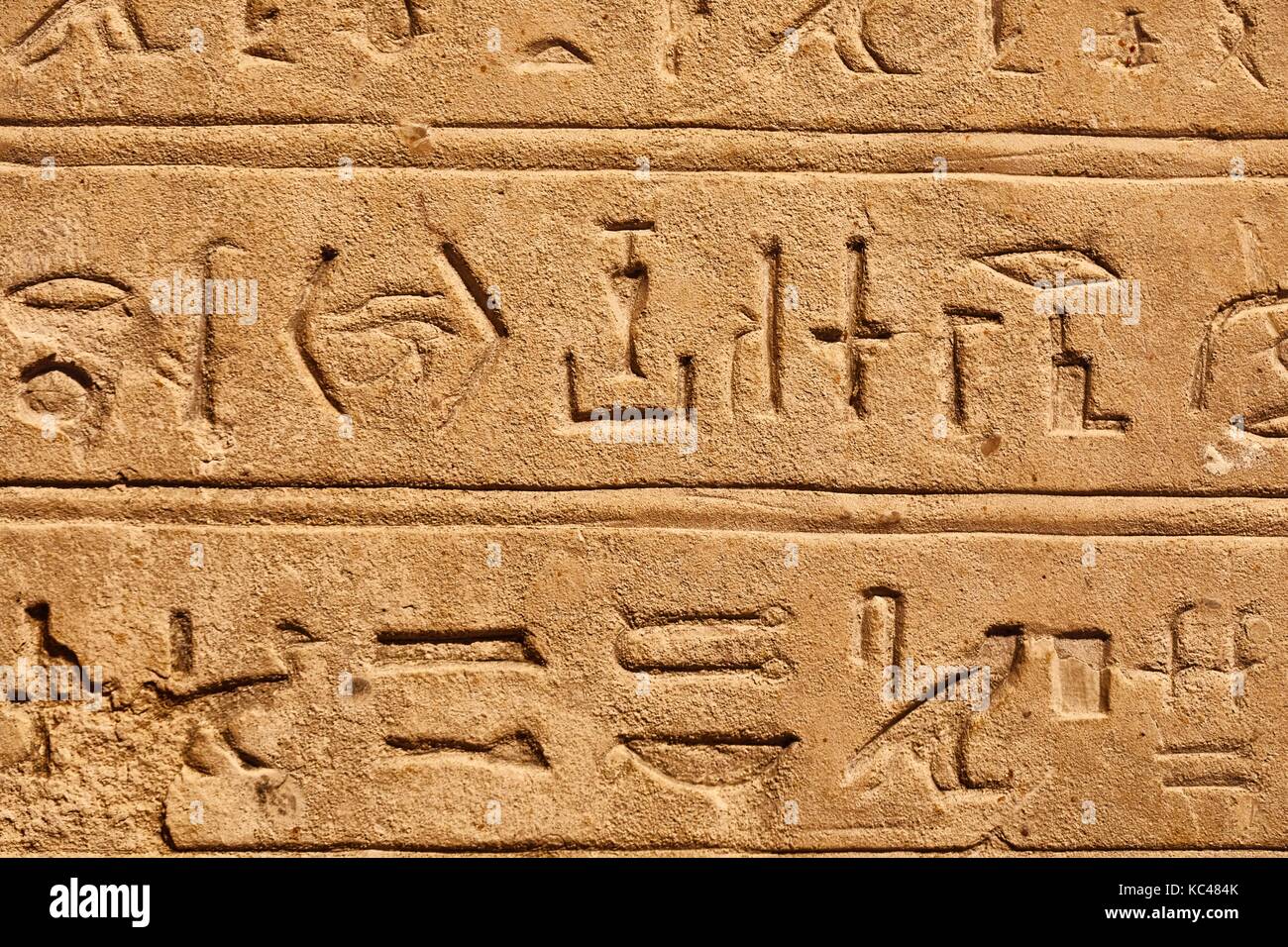 Egyptian script hi-res stock photography and images - Alamy
