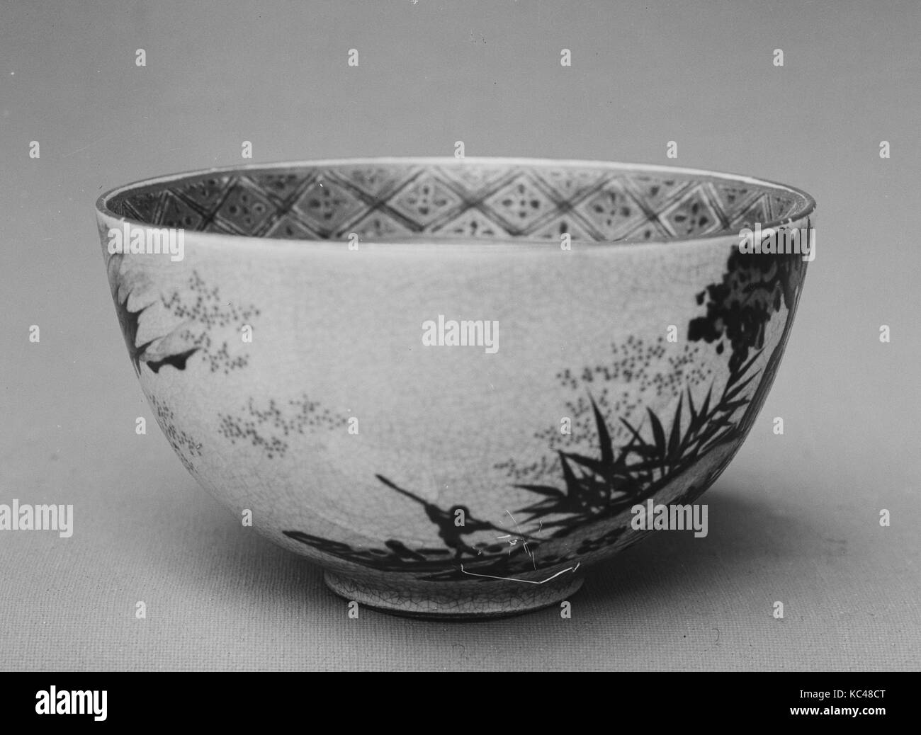 Bowl, Edo period (1615–1868), 1800, Japan, Buff ware covered with a ...