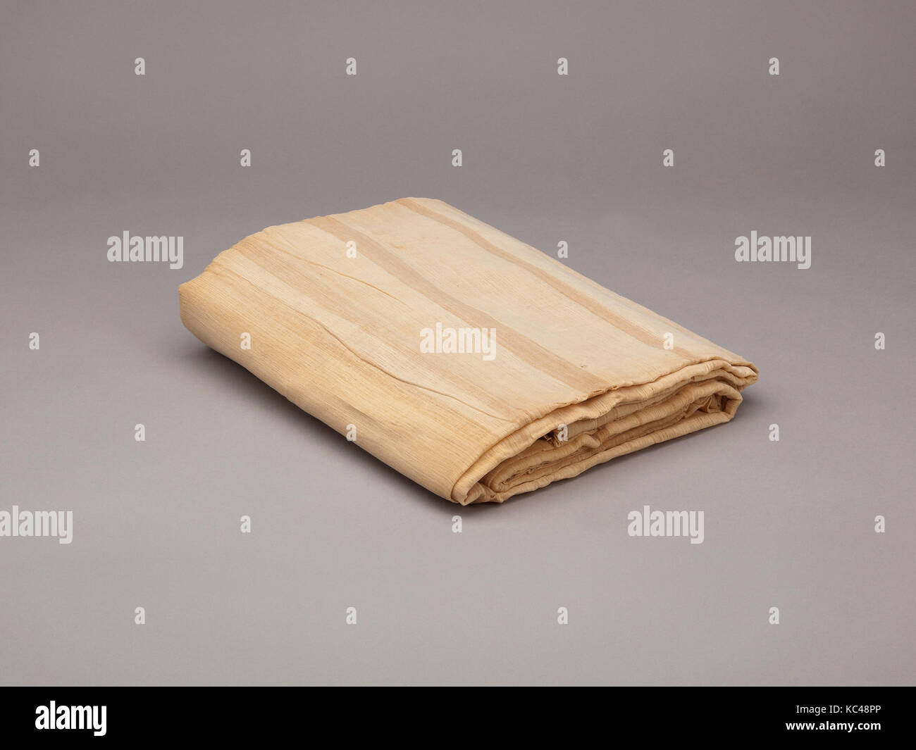 Sheet, linen mark, fine spin, close weave, ca. 1492–1473 B.C Stock ...