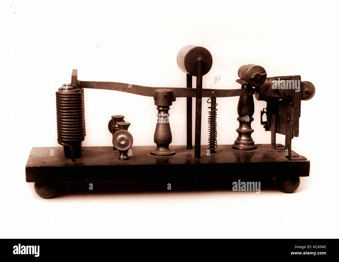 Telegraph Instrument, ca. 1837–44, Brass, 5 x 9 5/8 x 3 1/2 in. (12.7 x ...