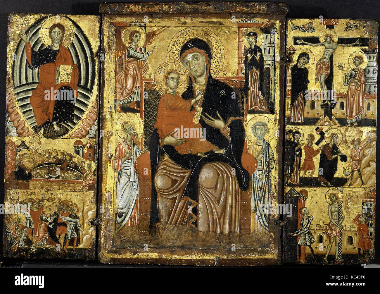 Child enthroned hi-res stock photography and images - Alamy