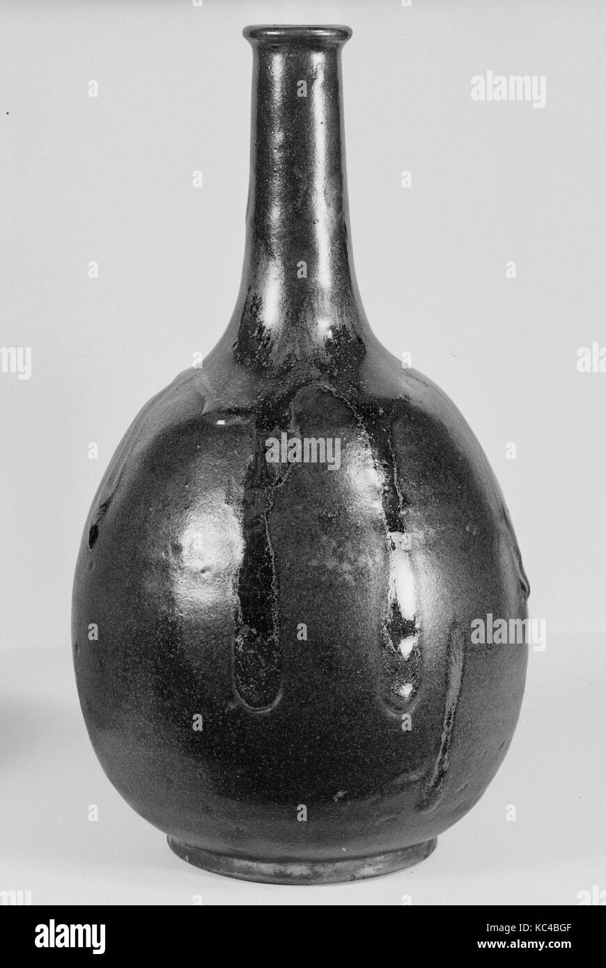 Bottle, Edo period (1615–1868), ca. 1700, Japan, Clay, metallic ...