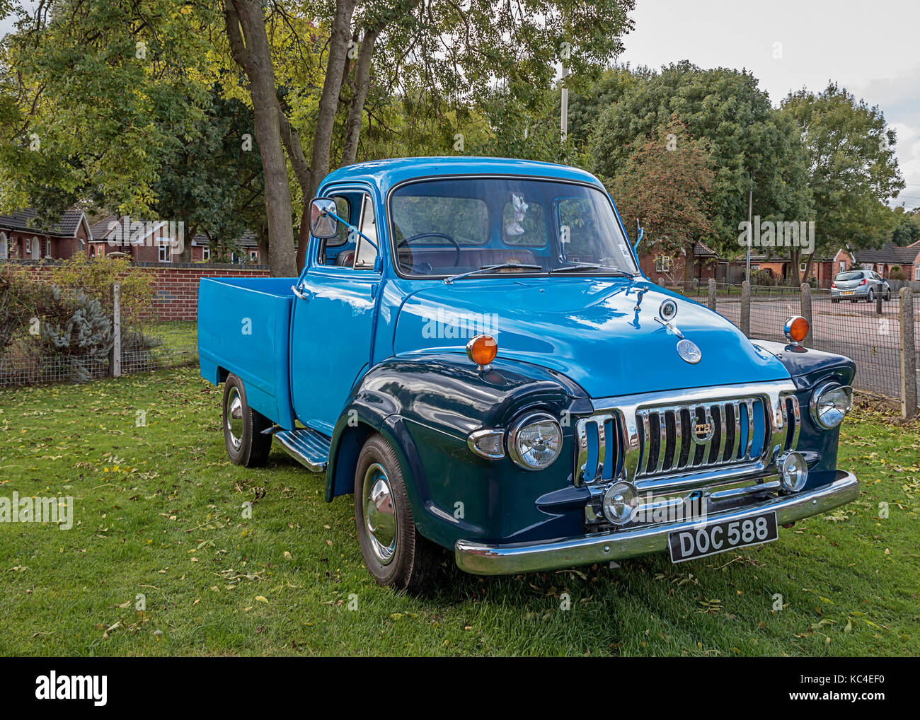 1964 Bedford J-Type Pickup Petrol 2651cc Stock Photo - Alamy