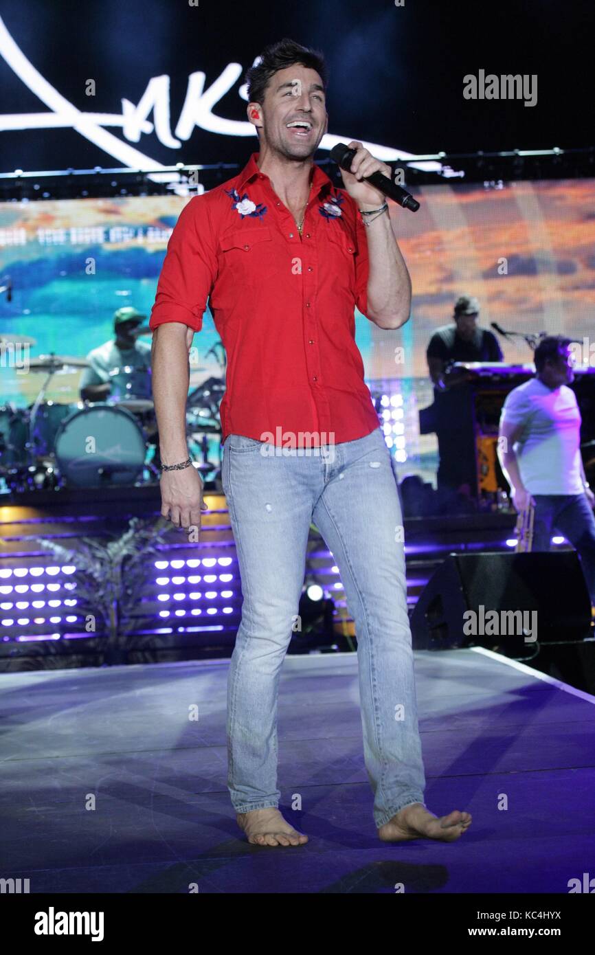 Jake Owen on stage for Route 91 Harvest Concert Festival - SUN 2, Las ...