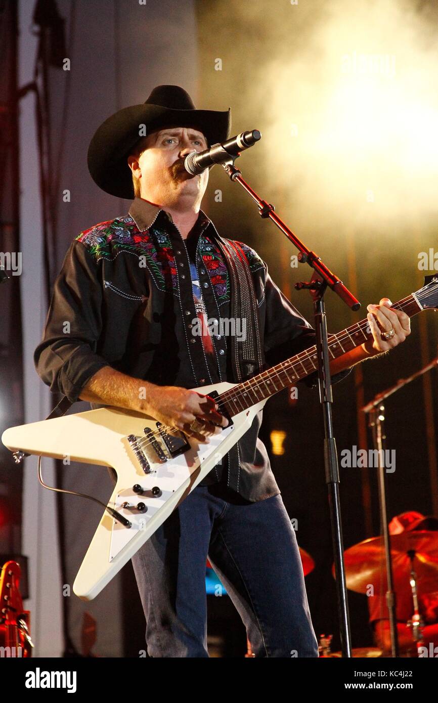 Las Vegas, NV, USA. 1st Oct, 2017. John Rich of Big and Rich on stage ...