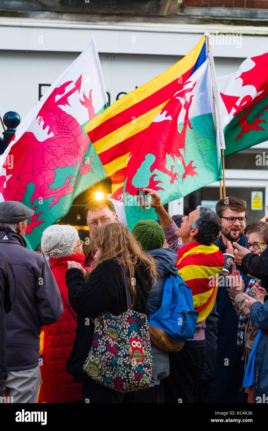 Aberystwyth Wales UK, Monday 02 October 2017 Over a hundred people ...