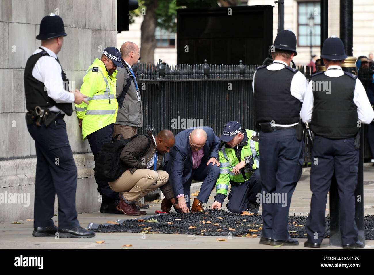 London, UK. 02nd Oct, 2017. Police offers look at anti-attack steel ...