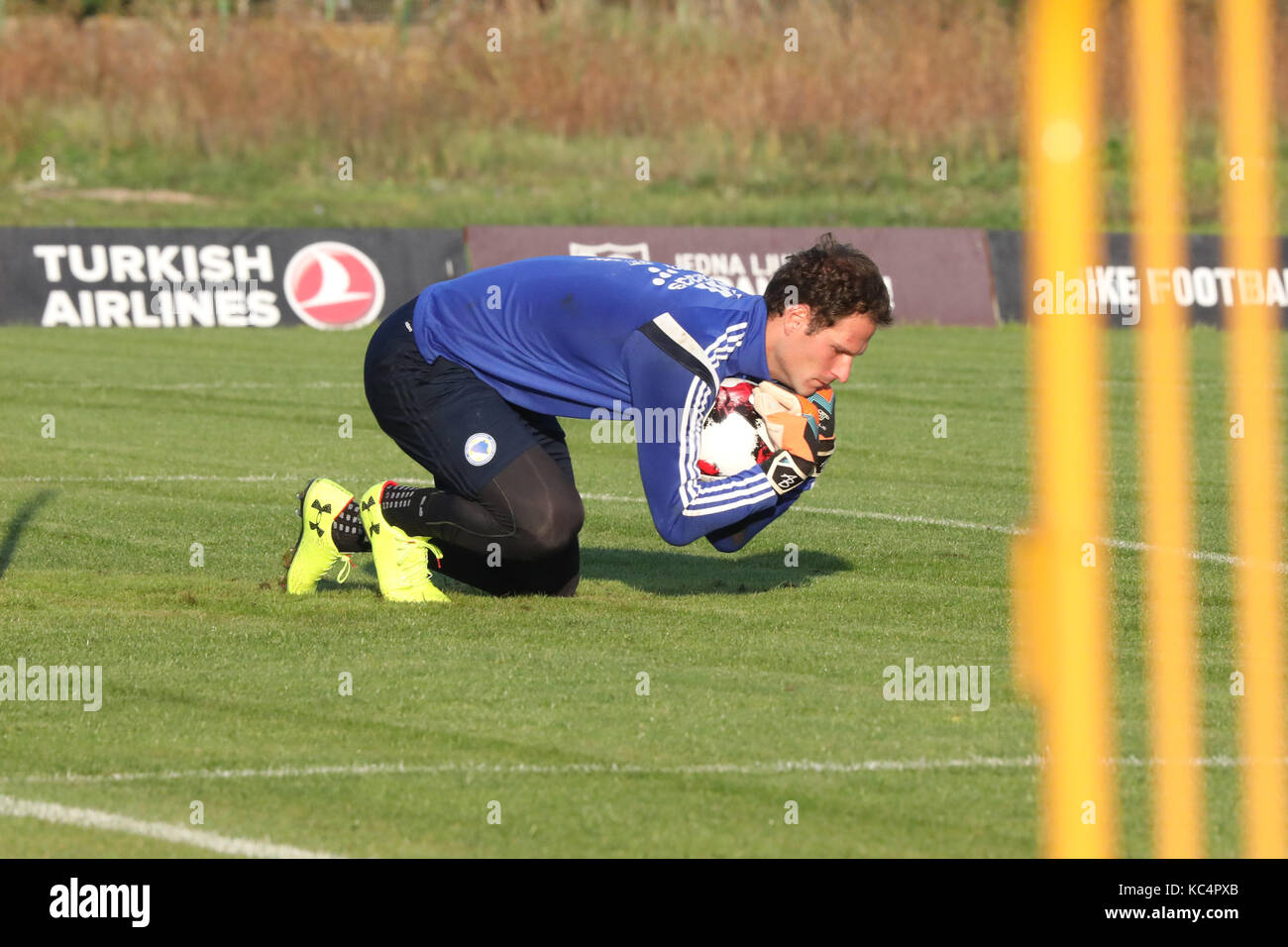 Sarajevo, BiH. 2nd Oct, 2017. Asmir Begovic, goalkeeper of the national ...